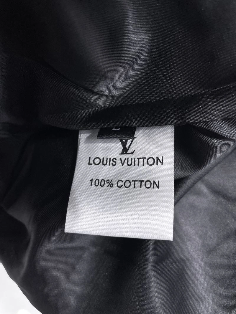 Accurate model Louis Vuitton Outwear