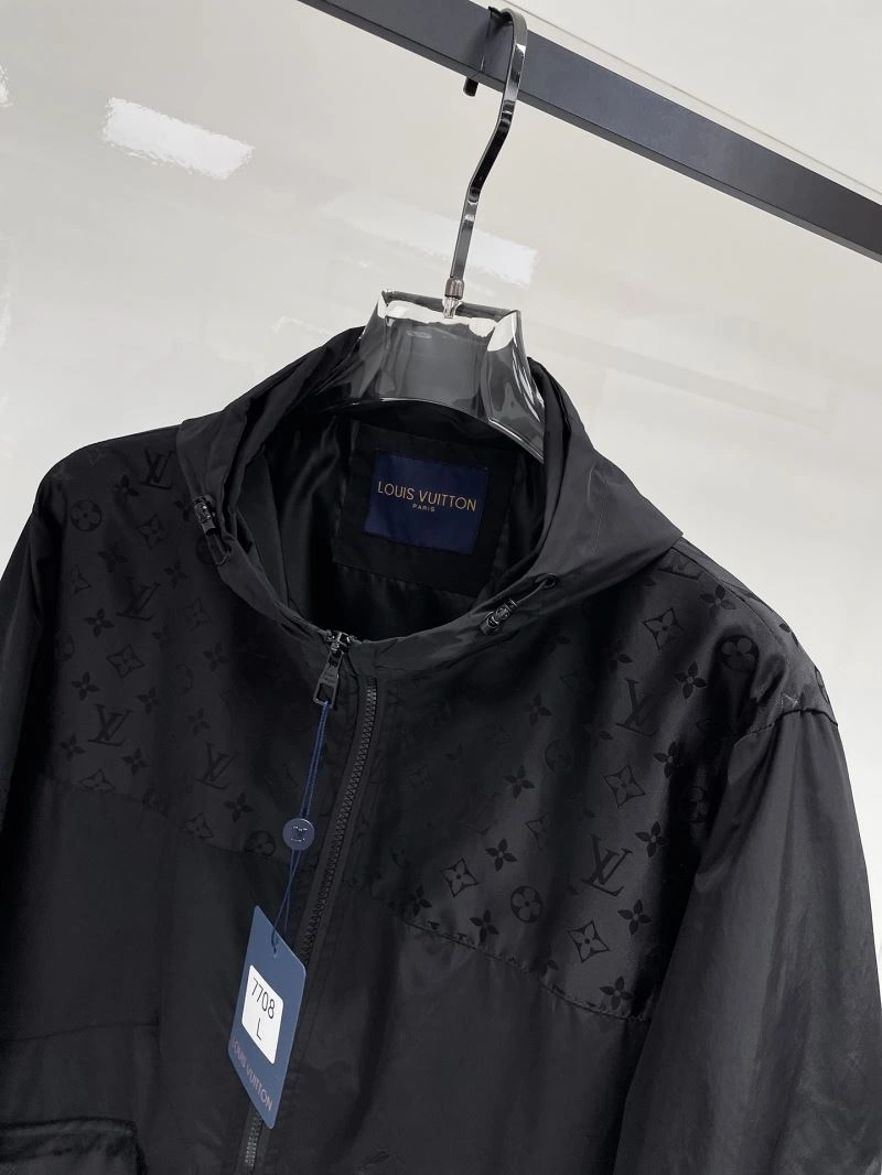 Bargain Louis Vuitton Outwear