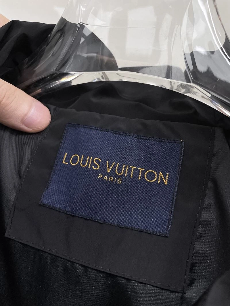 Bargain Louis Vuitton Outwear