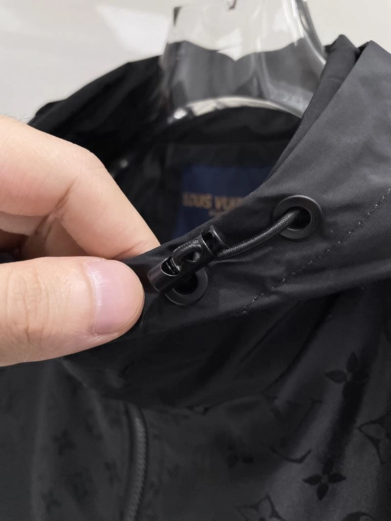 Bargain Louis Vuitton Outwear