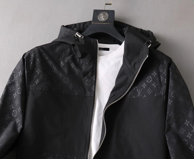Accurate model Louis Vuitton Outwear