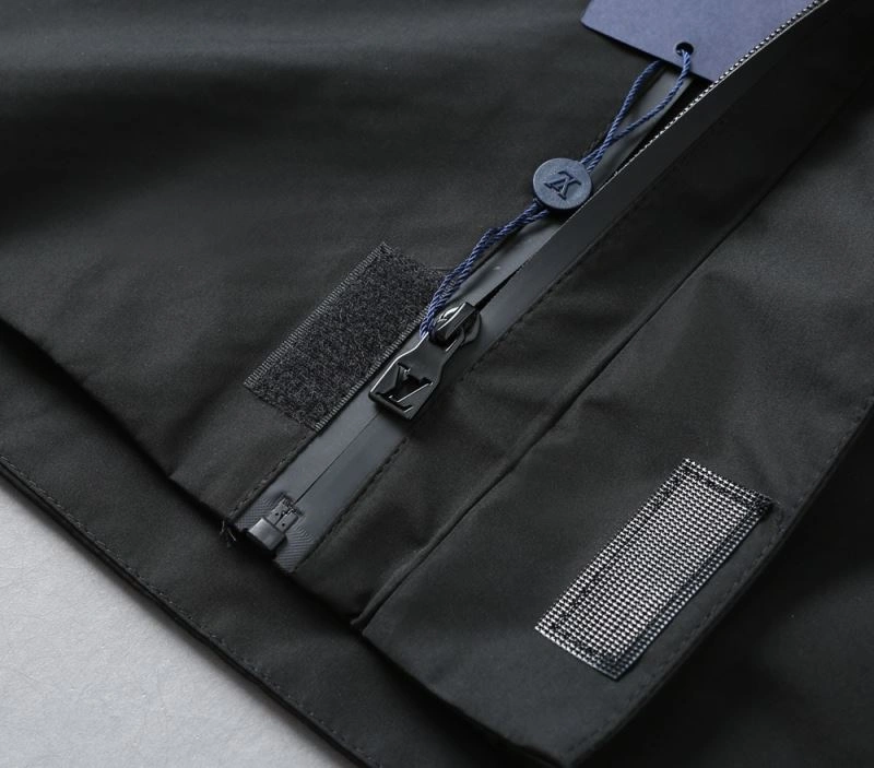 Official Louis Vuitton Outwear