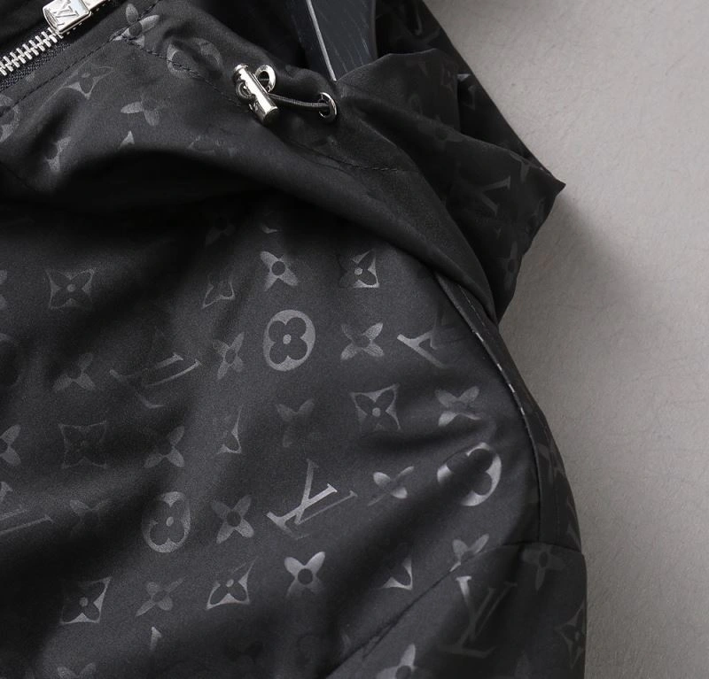 High accuracy Louis Vuitton Outwear