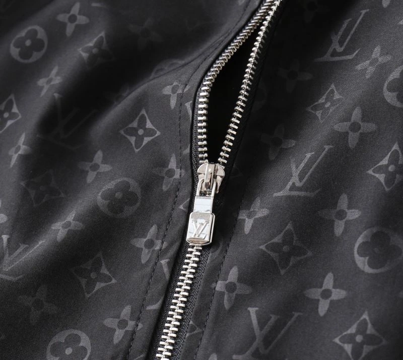 High accuracy Louis Vuitton Outwear