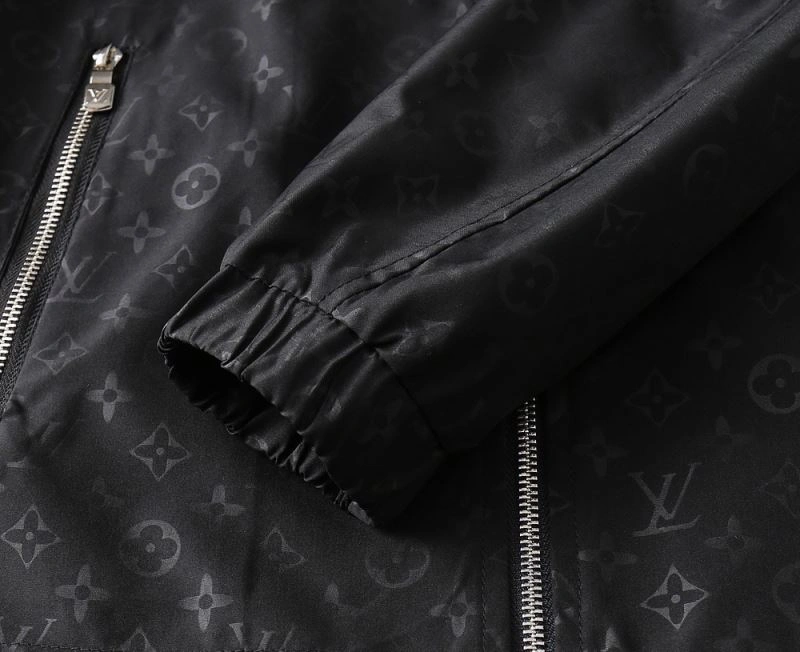 High accuracy Louis Vuitton Outwear