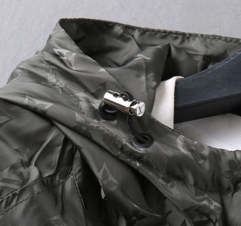 Top mirror Louis Vuitton Outwear