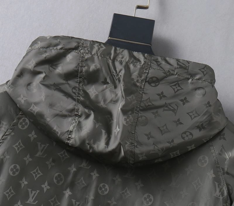 Top mirror Louis Vuitton Outwear