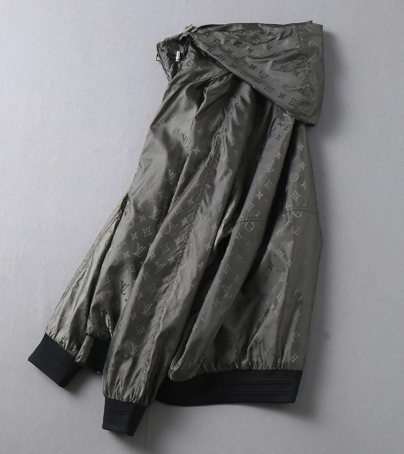Top mirror Louis Vuitton Outwear
