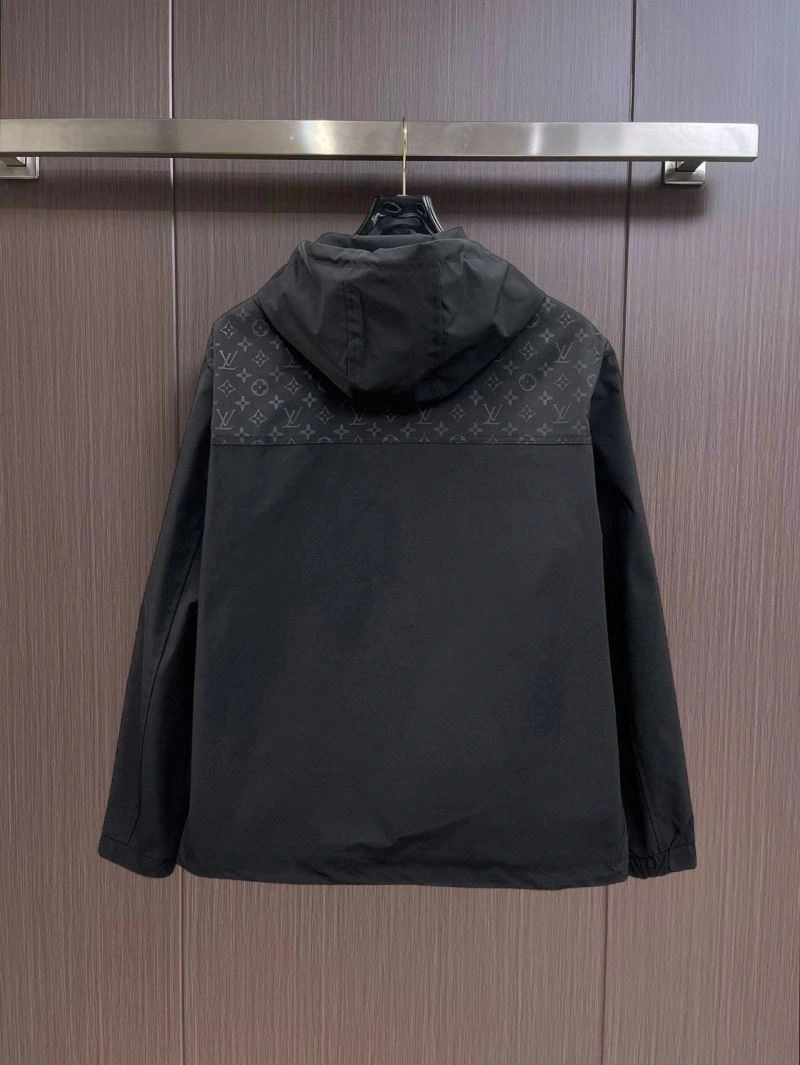 Bargain Louis Vuitton Outwear