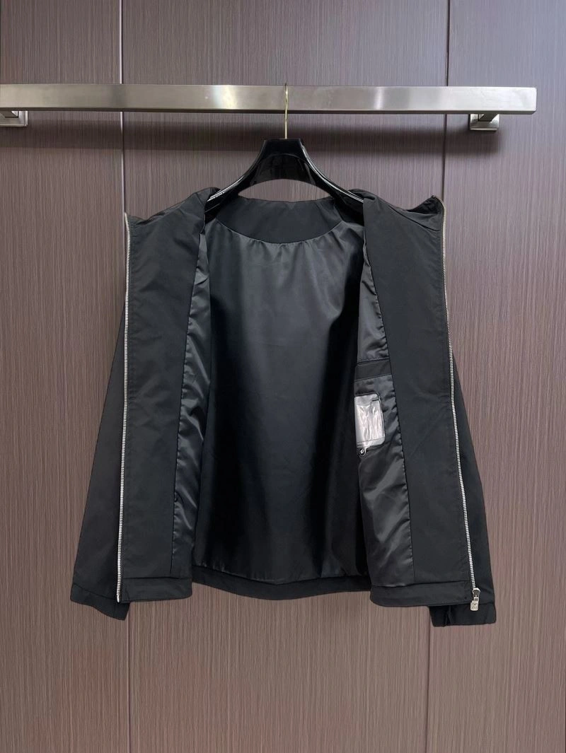 Bargain Louis Vuitton Outwear