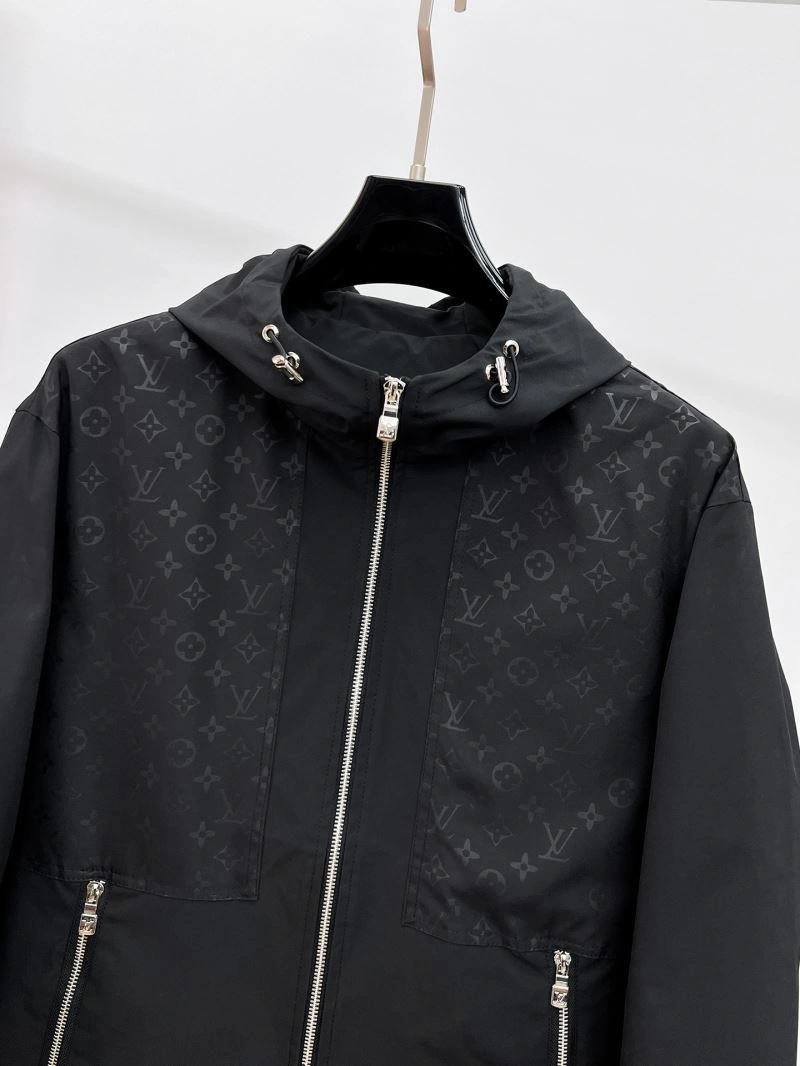 Bargain Louis Vuitton Outwear