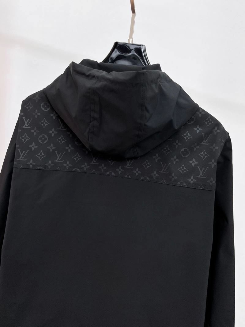 Bargain Louis Vuitton Outwear