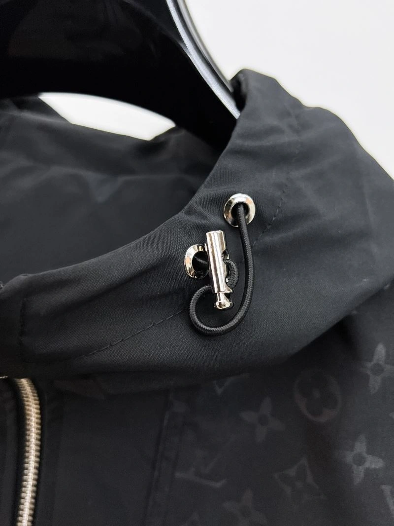 Bargain Louis Vuitton Outwear