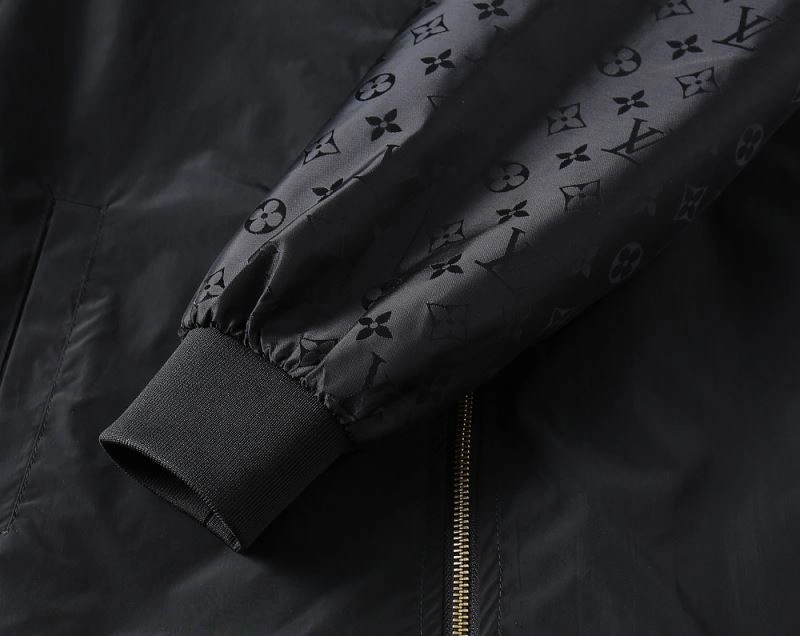 Accurate model Louis Vuitton Outwear