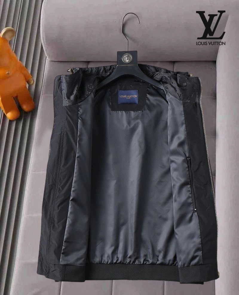 Accurate model Louis Vuitton Outwear