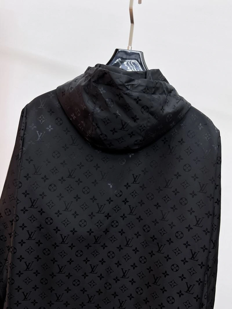 Official Louis Vuitton Outwear