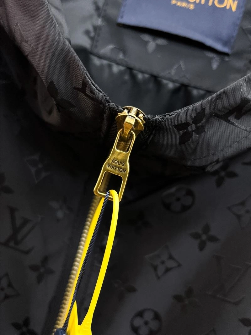 Official Louis Vuitton Outwear