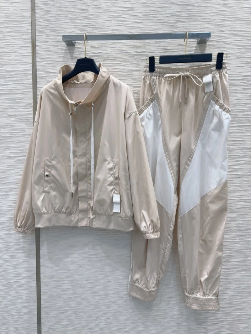 Official Louis Vuitton Outwear