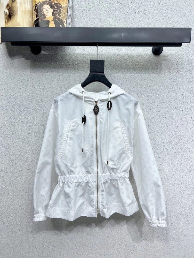 Top mirror Louis Vuitton Outwear
