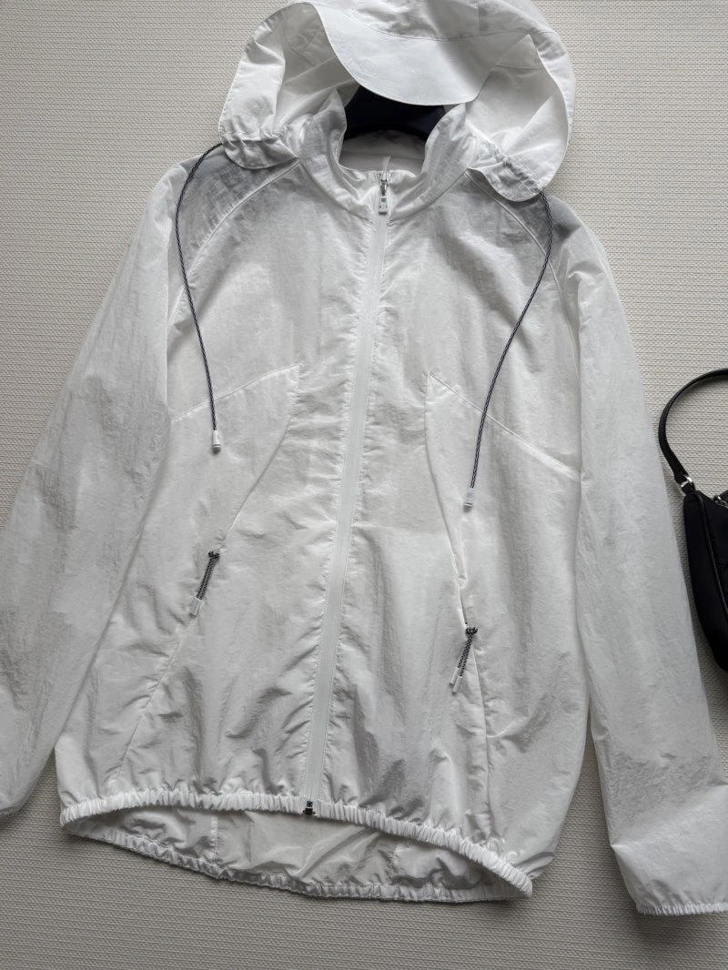 Inexpensive Louis Vuitton Outwear