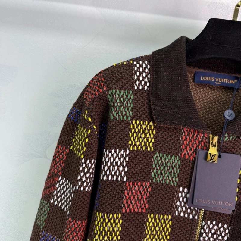 Top mirror Louis Vuitton Outwear