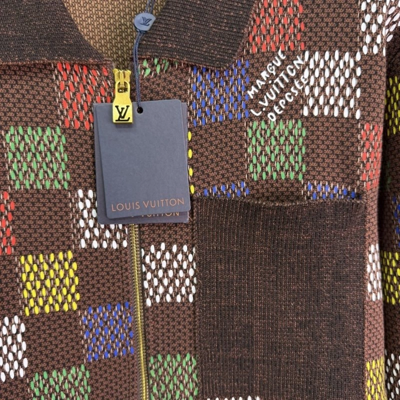 Top mirror Louis Vuitton Outwear
