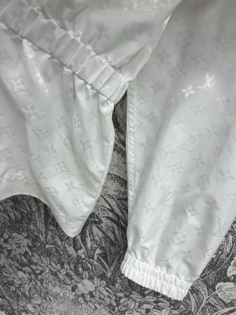 Real Louis Vuitton Outwear