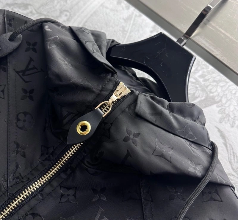 Bargain Louis Vuitton Outwear