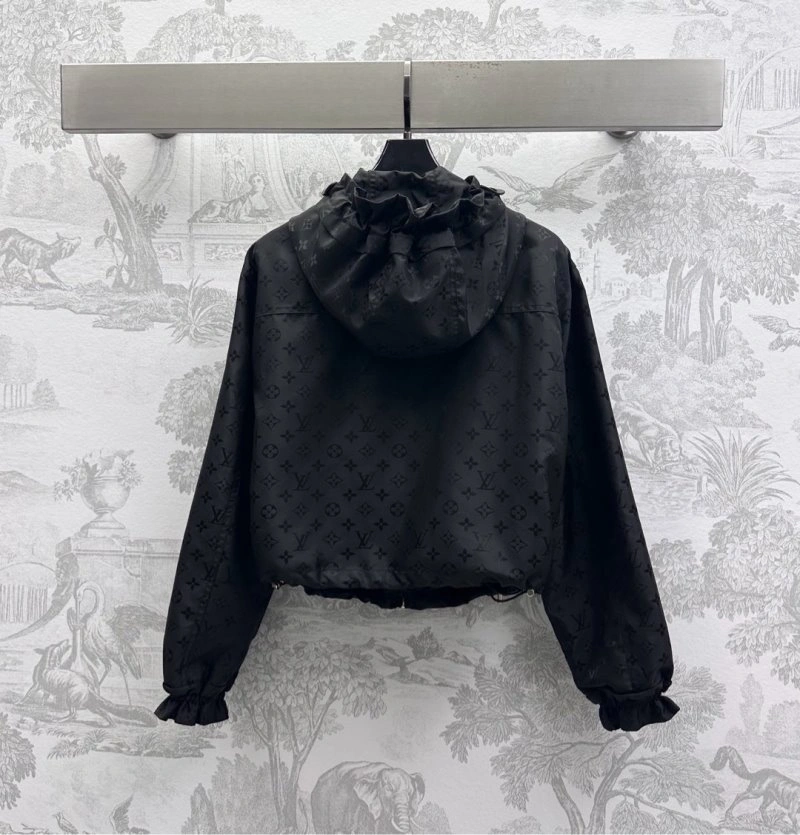 Bargain Louis Vuitton Outwear
