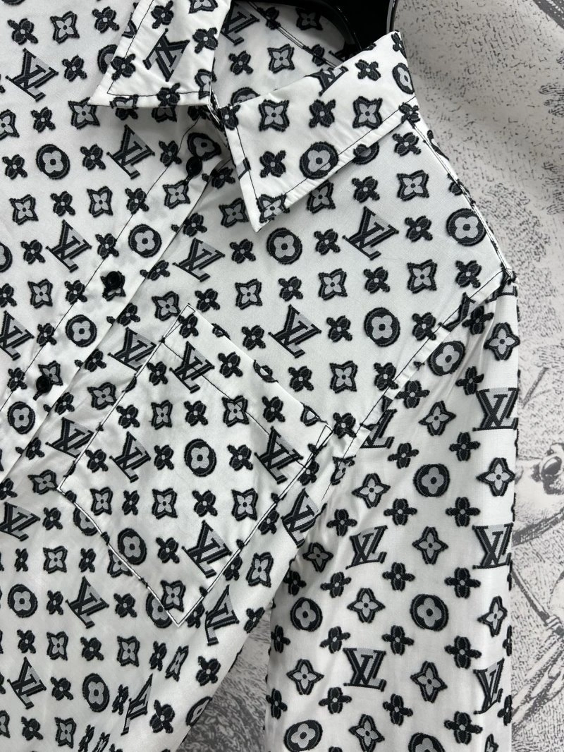 Economical Louis Vuitton Outwear