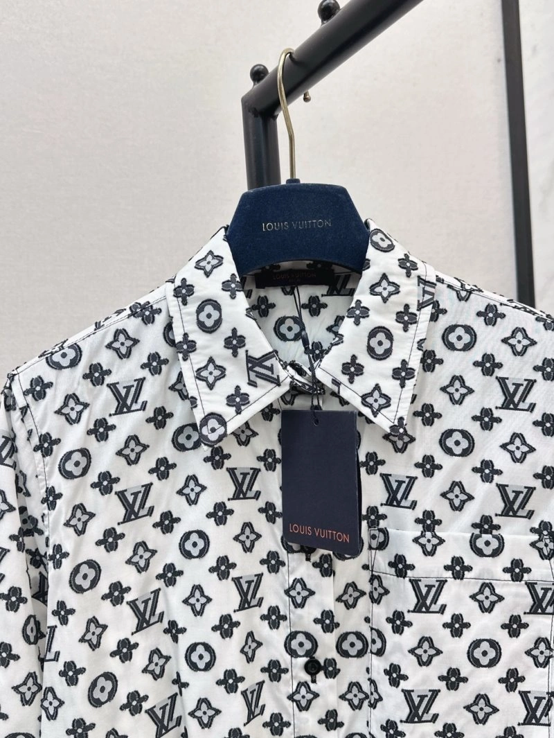 Exact replica Louis Vuitton Outwear
