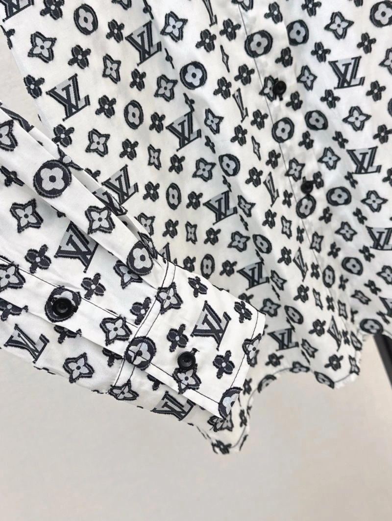Exact replica Louis Vuitton Outwear