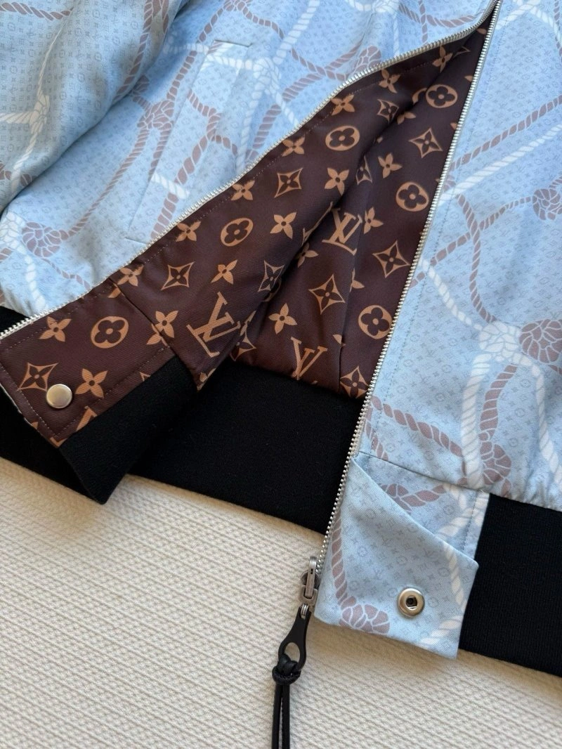 Official Louis Vuitton Outwear