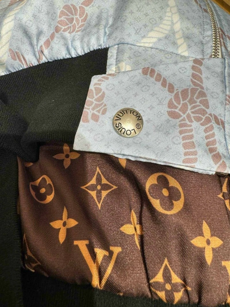 Official Louis Vuitton Outwear