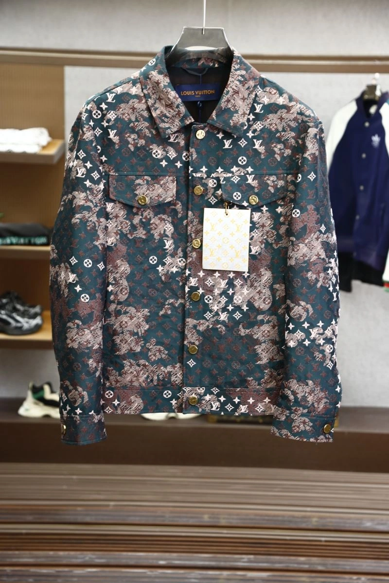 Low-cost Louis Vuitton Outwear