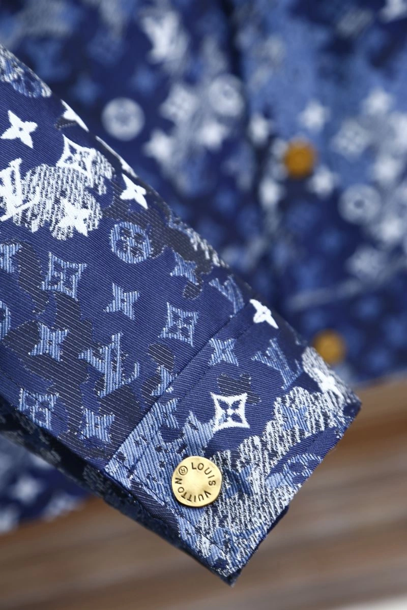 High accuracy Louis Vuitton Outwear