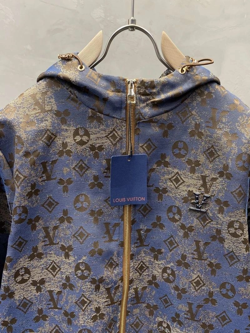 Accurate model Louis Vuitton Outwear