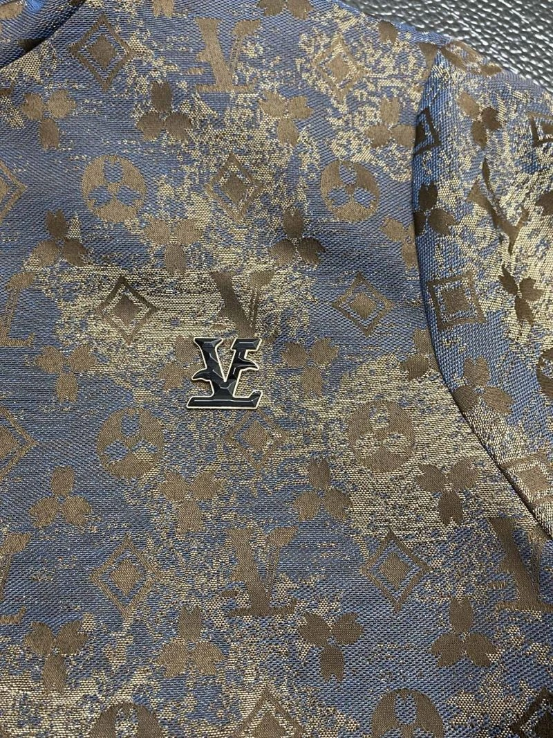 Accurate model Louis Vuitton Outwear