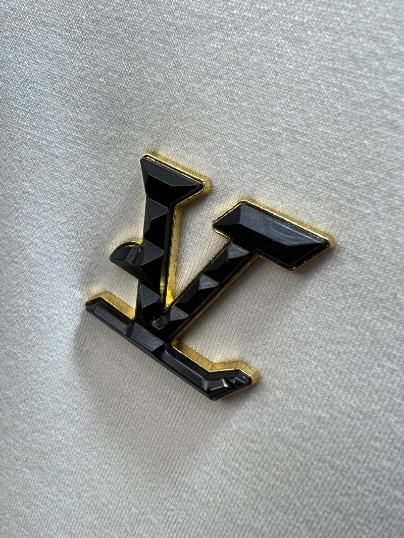 Accurate model Louis Vuitton Outwear