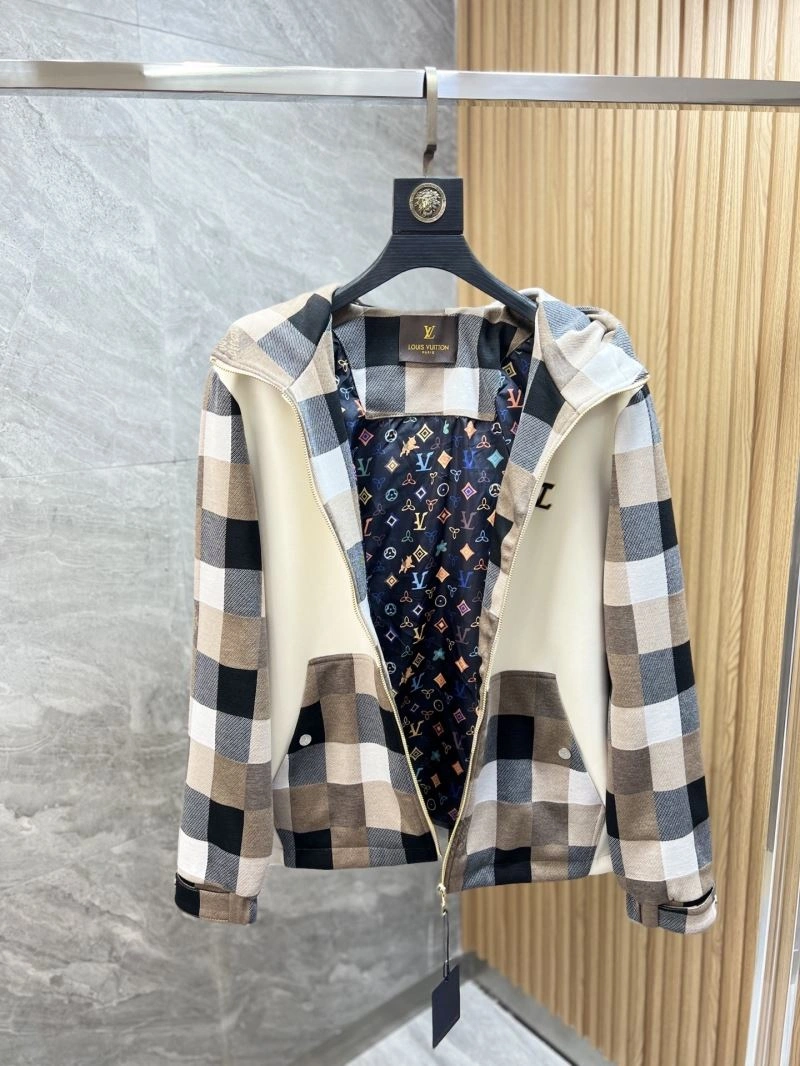 Accurate model Louis Vuitton Outwear