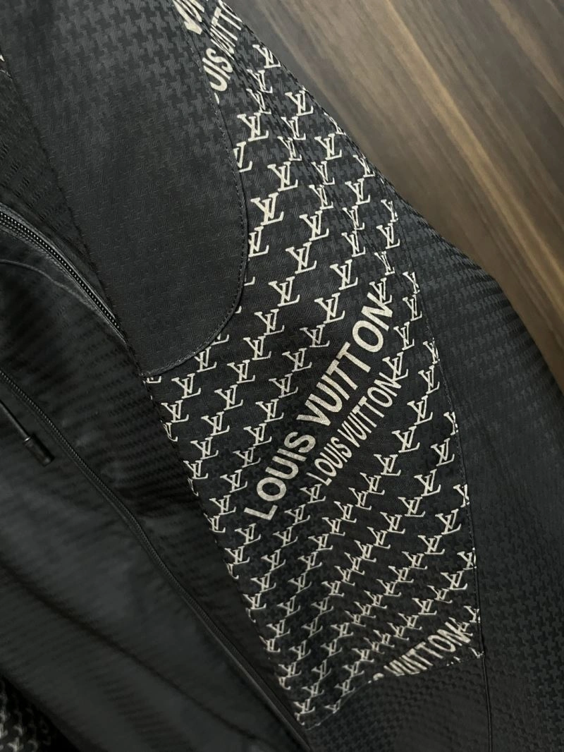 High fidelity Louis Vuitton Outwear
