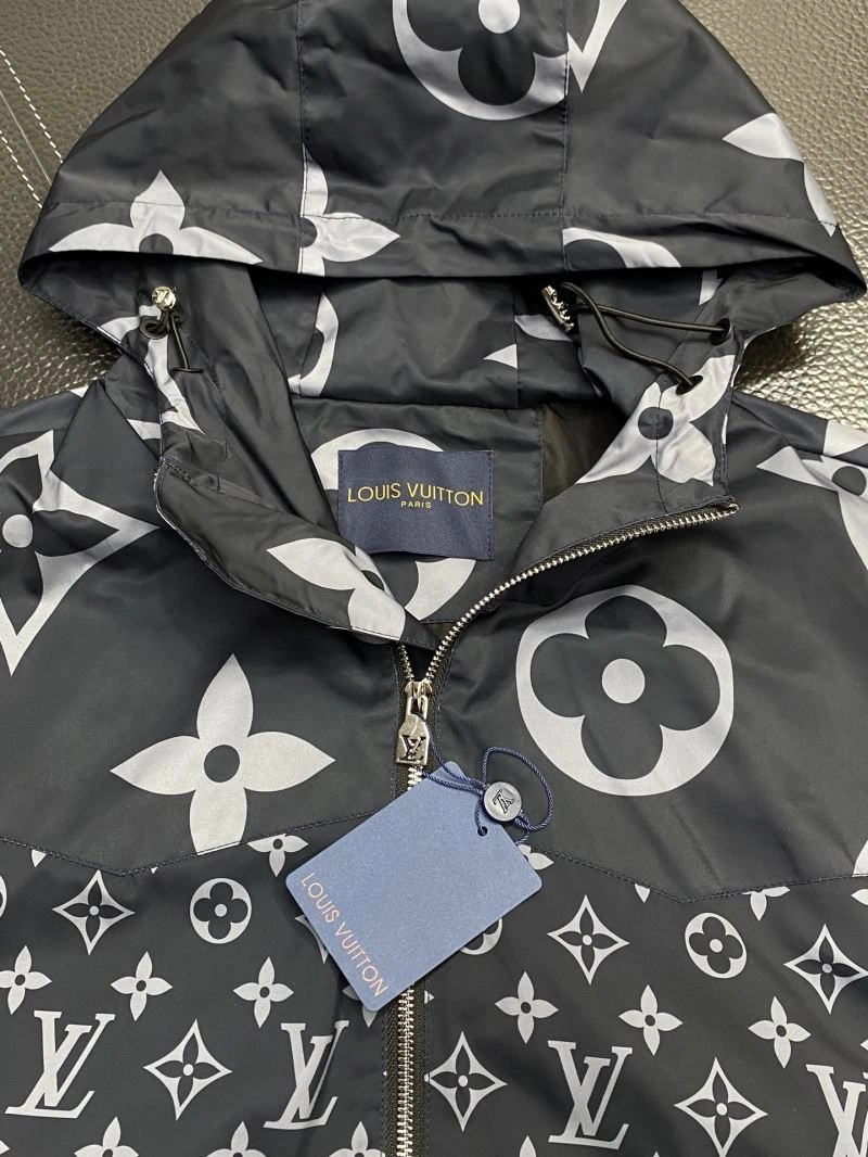 Low-cost Louis Vuitton Outwear