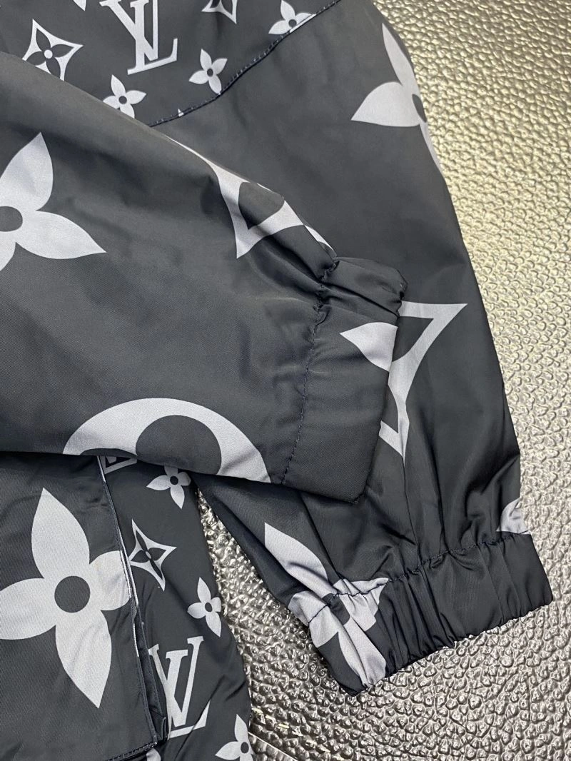 Low-cost Louis Vuitton Outwear