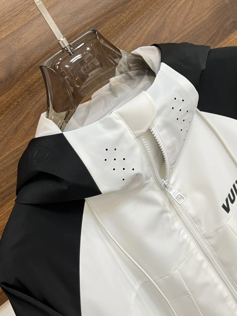 Exact replica Louis Vuitton Outwear
