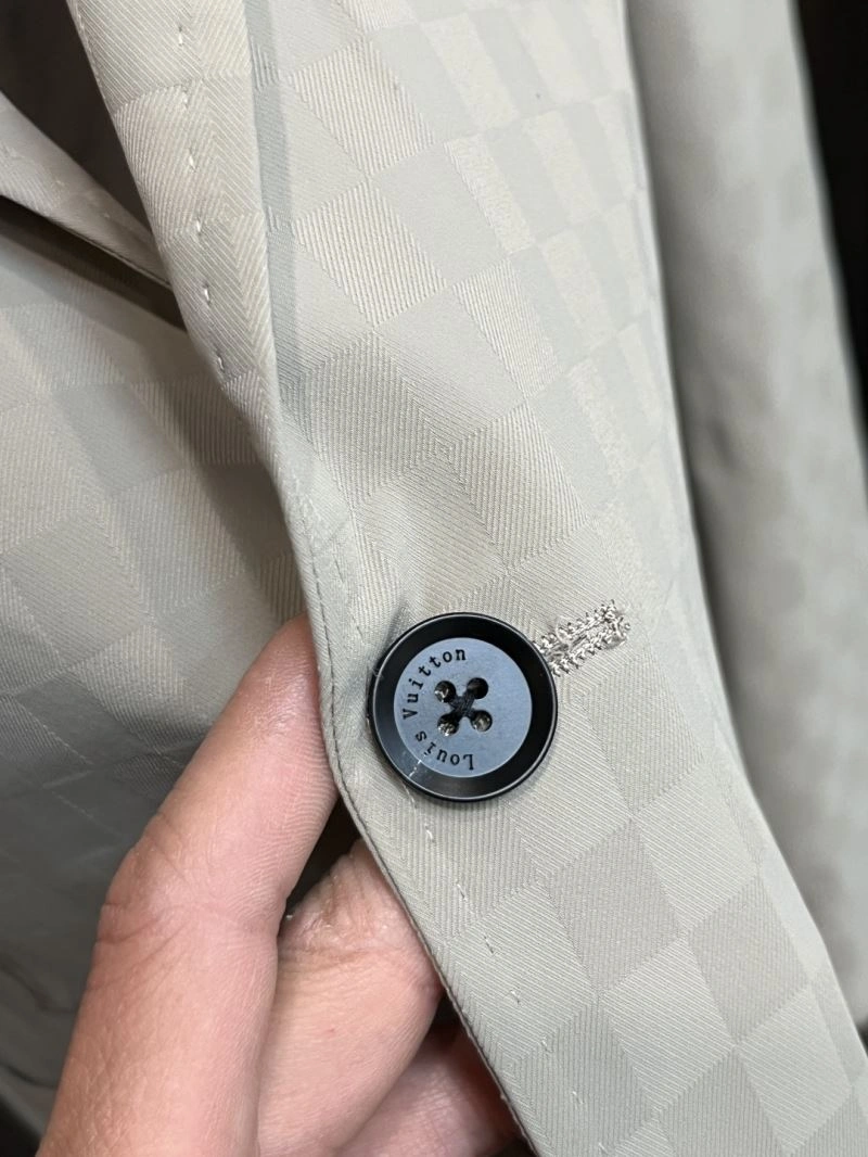 Real Louis Vuitton Outwear