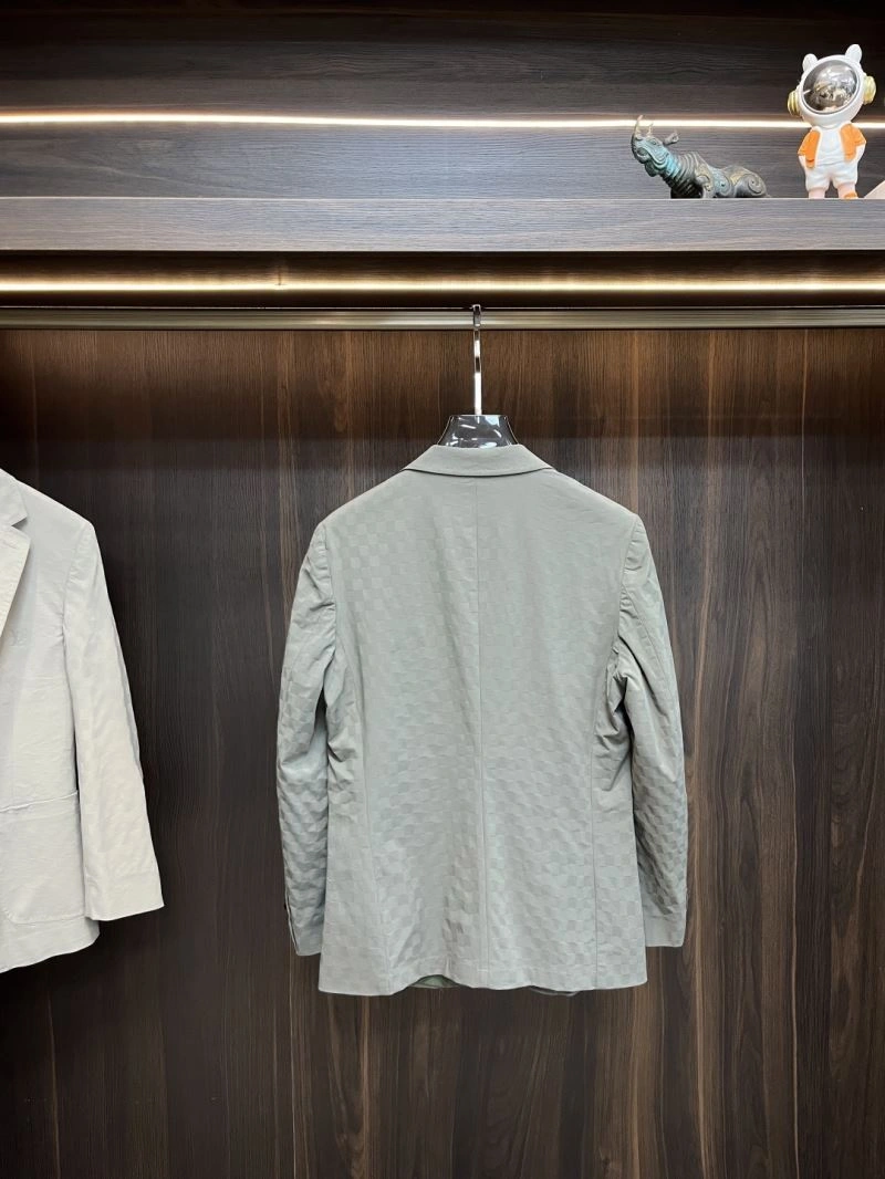 Legit Louis Vuitton Outwear
