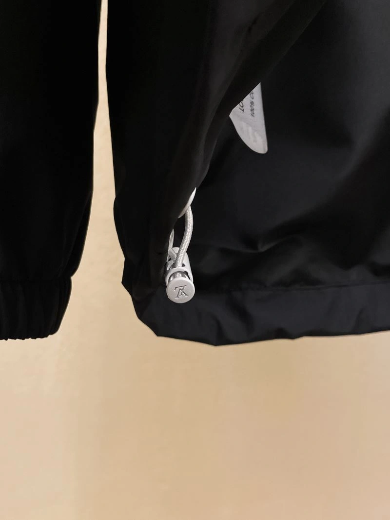 Real Louis Vuitton Outwear