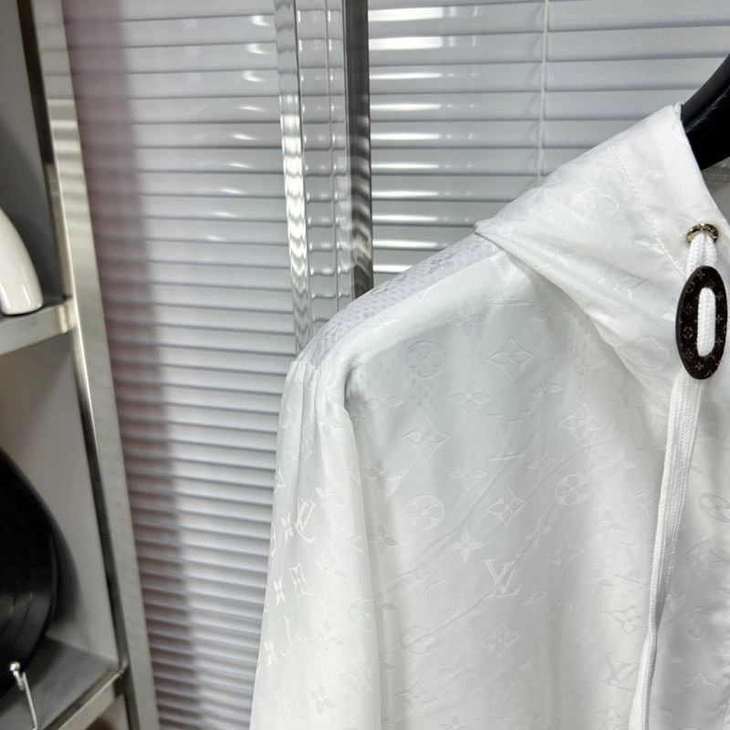 High accuracy Louis Vuitton Outwear