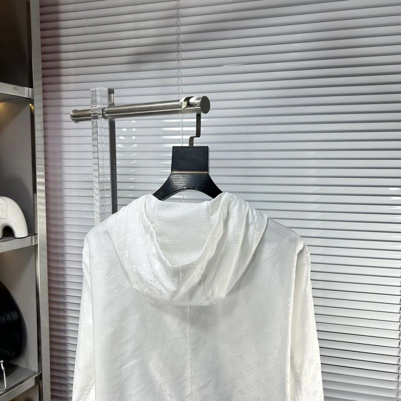 High accuracy Louis Vuitton Outwear