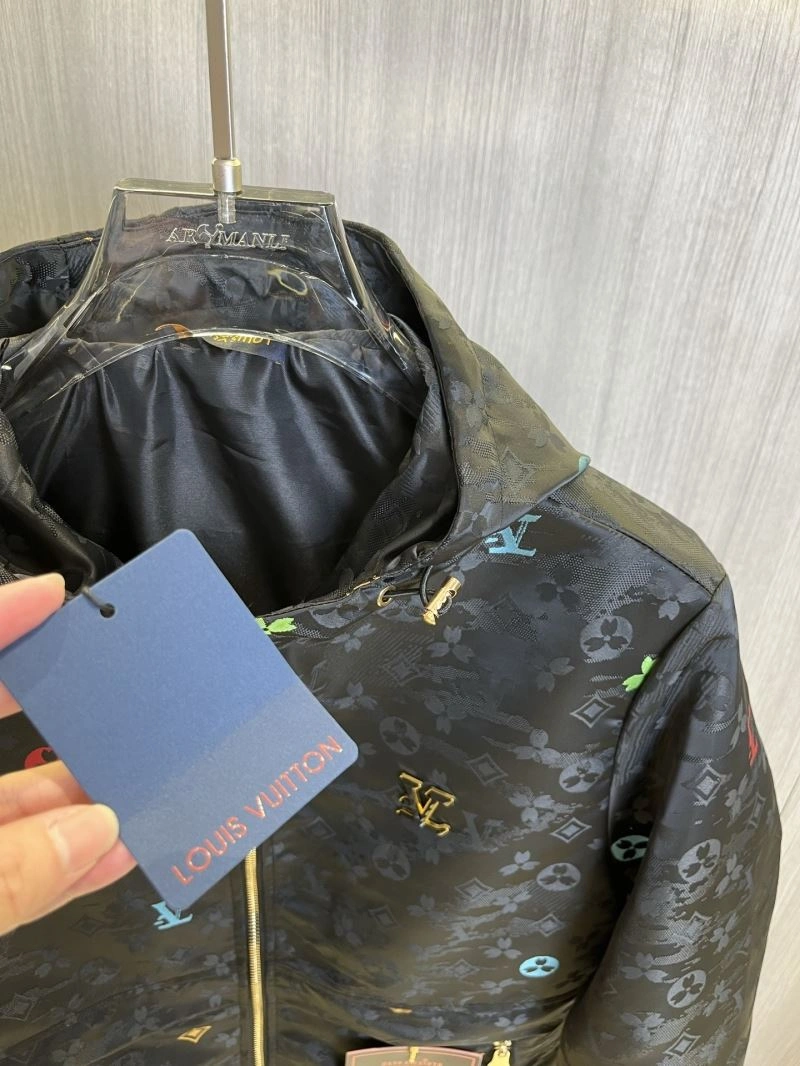 Top mirror Louis Vuitton Outwear